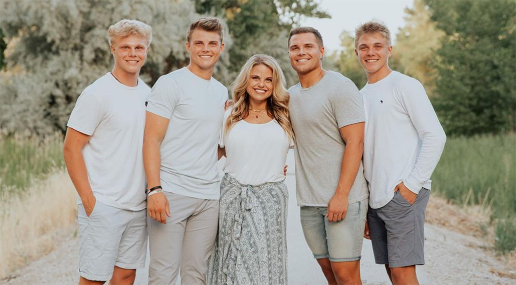 Zach Wilson's Mom Shares Wild Amount Of Recruiting Mail For Son Isaac ...