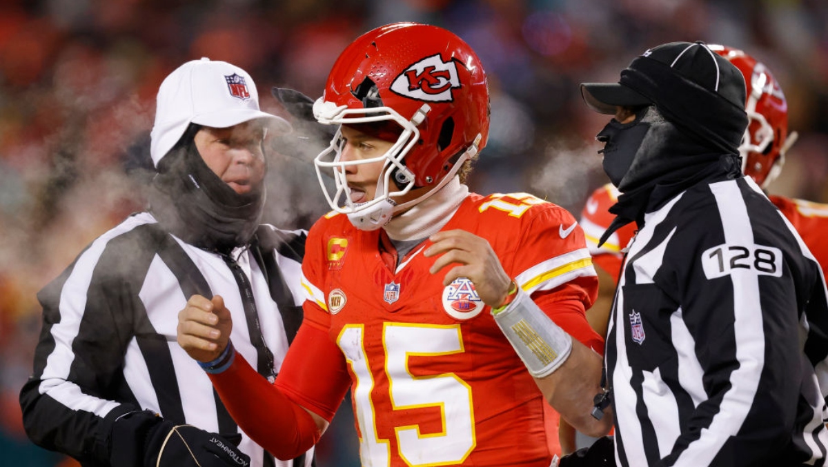 NFL Is Conducting An Engineering Study On The Patrick Mahomes Helmet ...