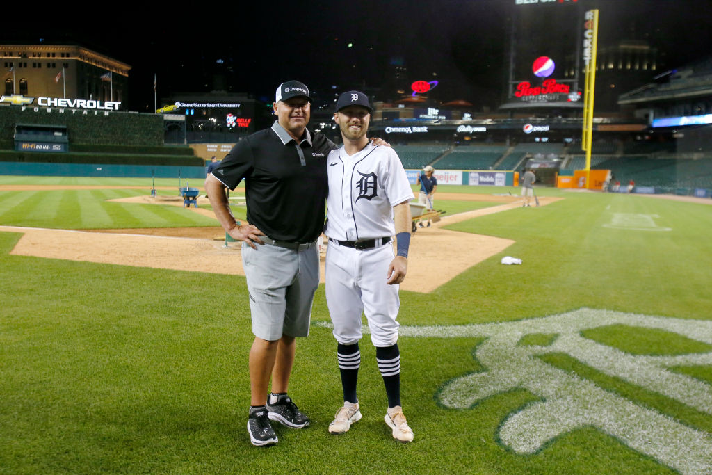 Shohei Ohtani Signs Ball For Roger Clemens' Son After 1st MLB Strikeout ...