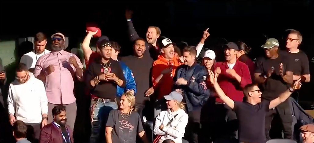 Cast Of Ted Lasso Singing 'Sweet Caroline' At NFL London Is Epic Vibes ...