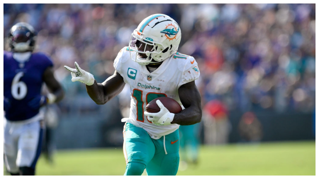 Tyreek Hill Won't Be Flashing Anymore Peace Signs Ahead Of Touchdowns ...