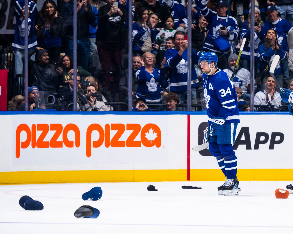 Maples Leafs Fan Randomly Throws Older Man's Hat Onto Ice, Awkwardness ...