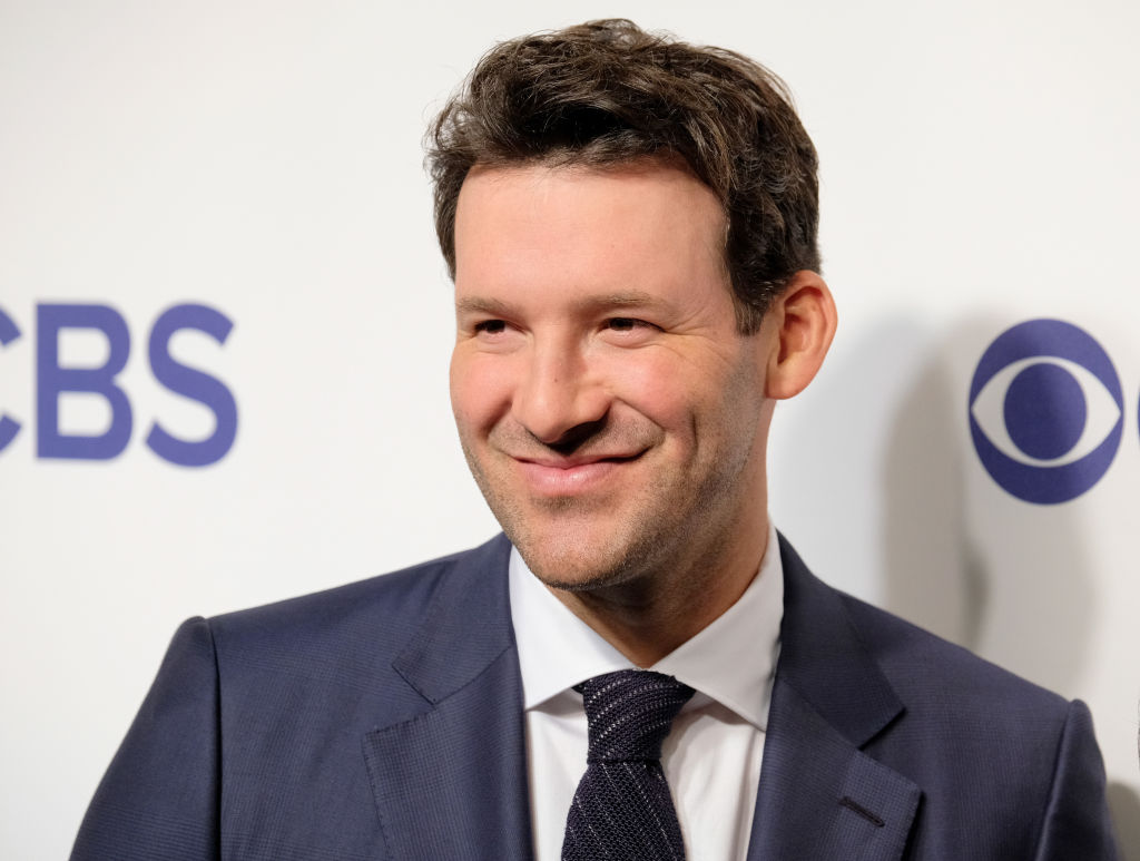 Tony Romo Promises To Bring Back Trademark Broadcast Gift During Super ...
