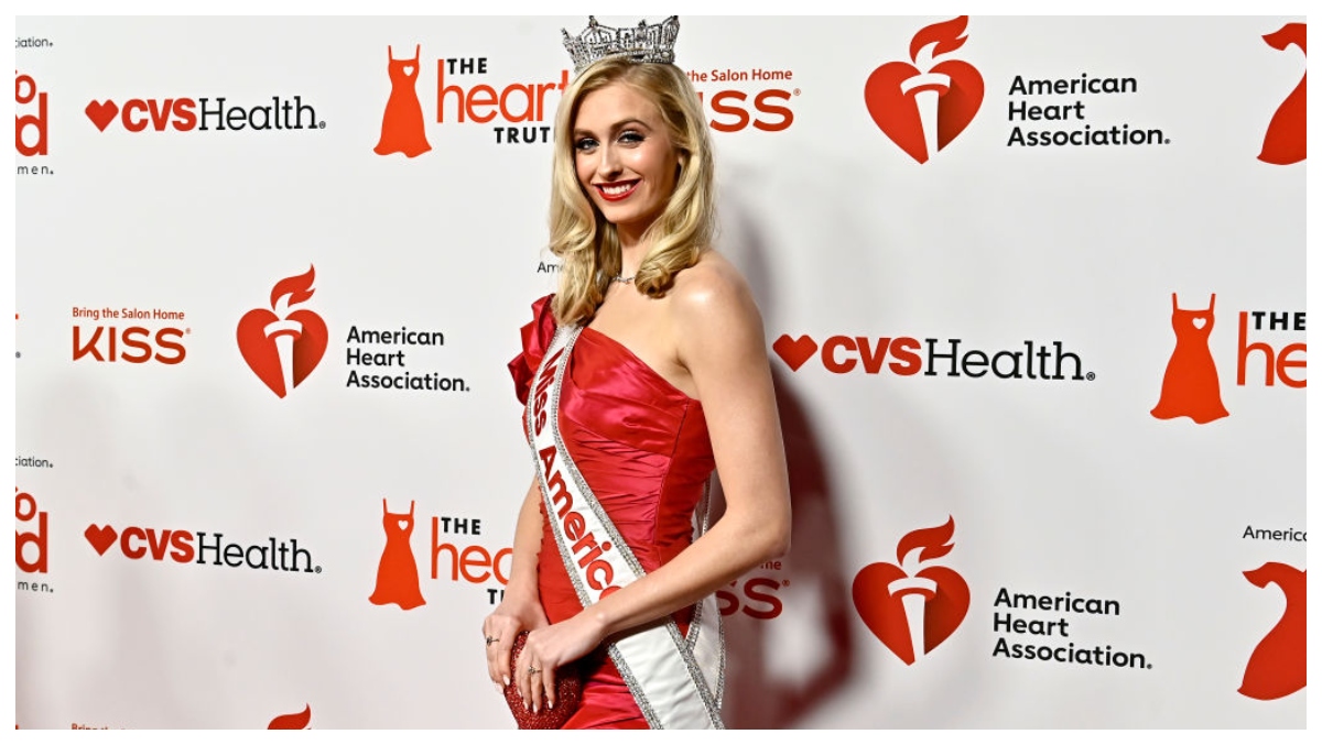 Active Duty Miss America To Lead Daytona 500 To Green In Most Red ...