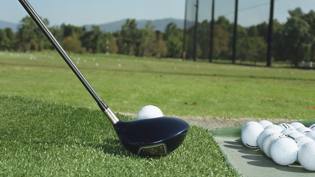 Try To Watch This Video Of A Dude Correcting A Golf Coach's Swing And ...