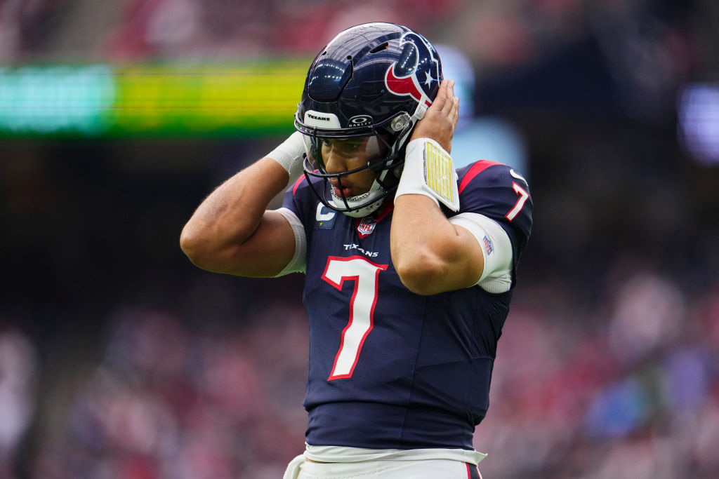 College Football Set To Permanently Allow Helmet Communication | OutKick