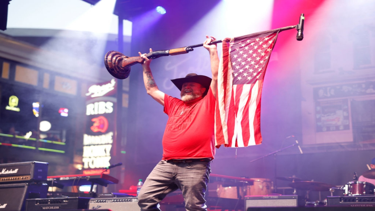 Country Superstar Colt Ford Suffers Heart Attack, Rushed To Hospital ...
