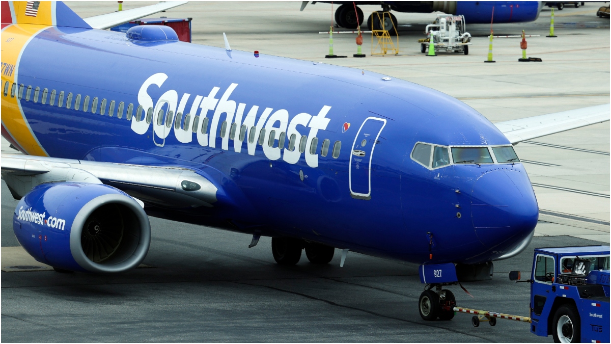 Planes Nearly Collide On Runway At DCA: VIDEO | OutKick