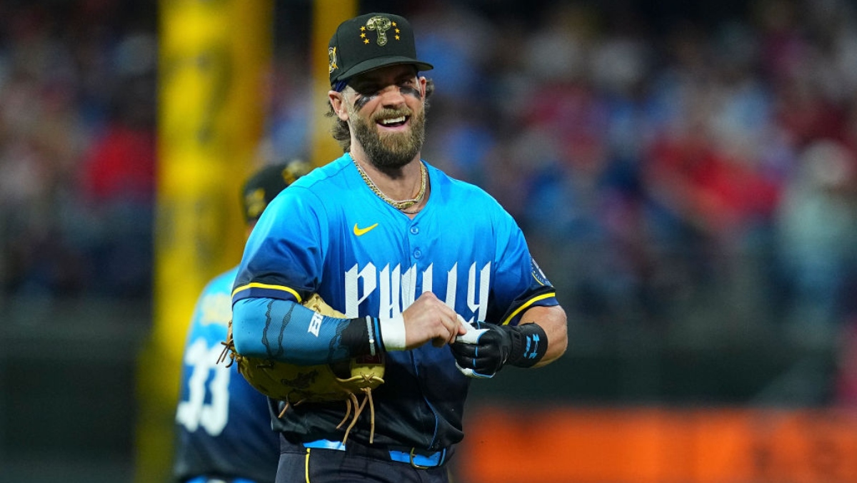 Kid Gets A Promposal Assist From Bryce Harper, Sets Bar High For School ...
