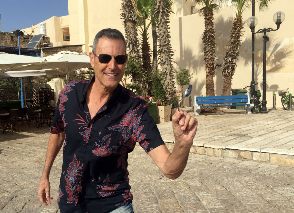 Uri Geller Finds, Returns Library Book About Himself After Nearly 50 ...
