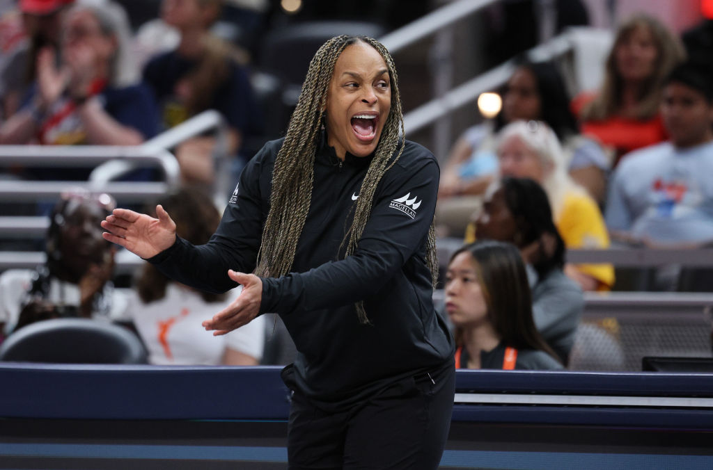 Chicago Sky Coach Teresa Weatherspoon Gets HEATED In Postgame Press ...