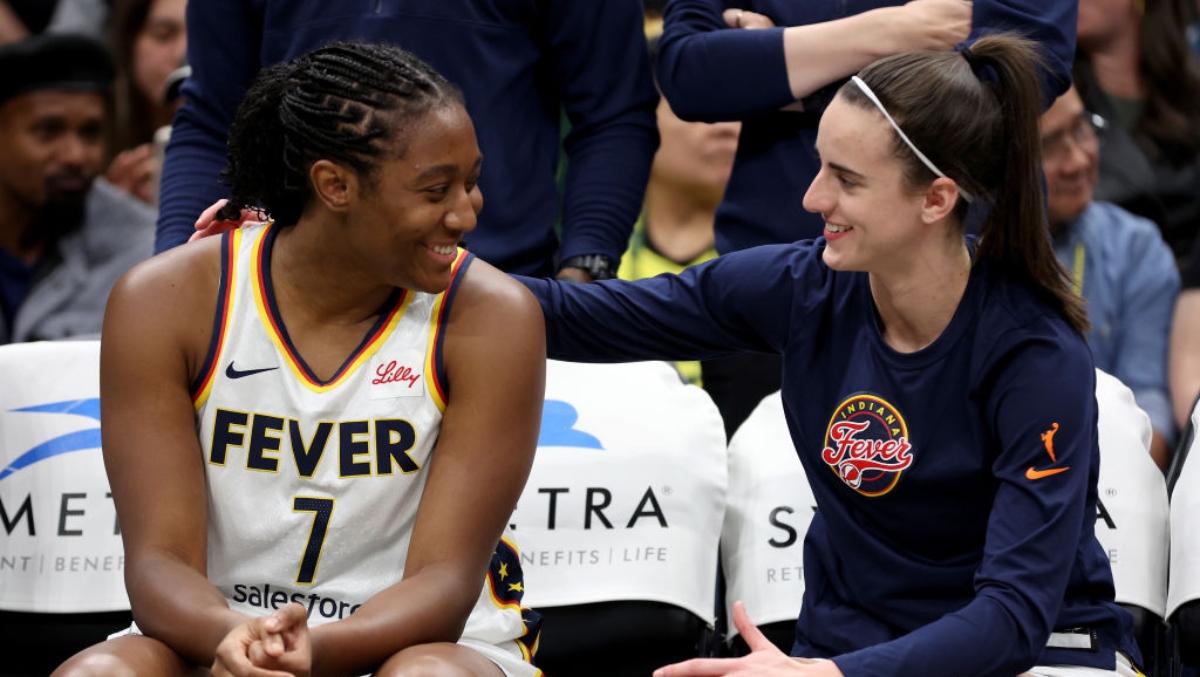 Caitlin Clark Is A Heck Of A Teammate, Gets Aliyah Boston In On Presser ...