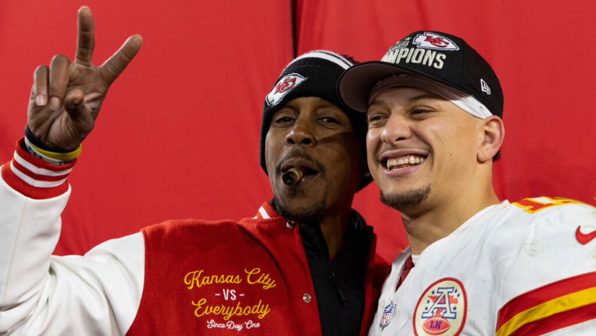 Patrick Mahomes Sr. Caught Driving With Invalid License Months After ...