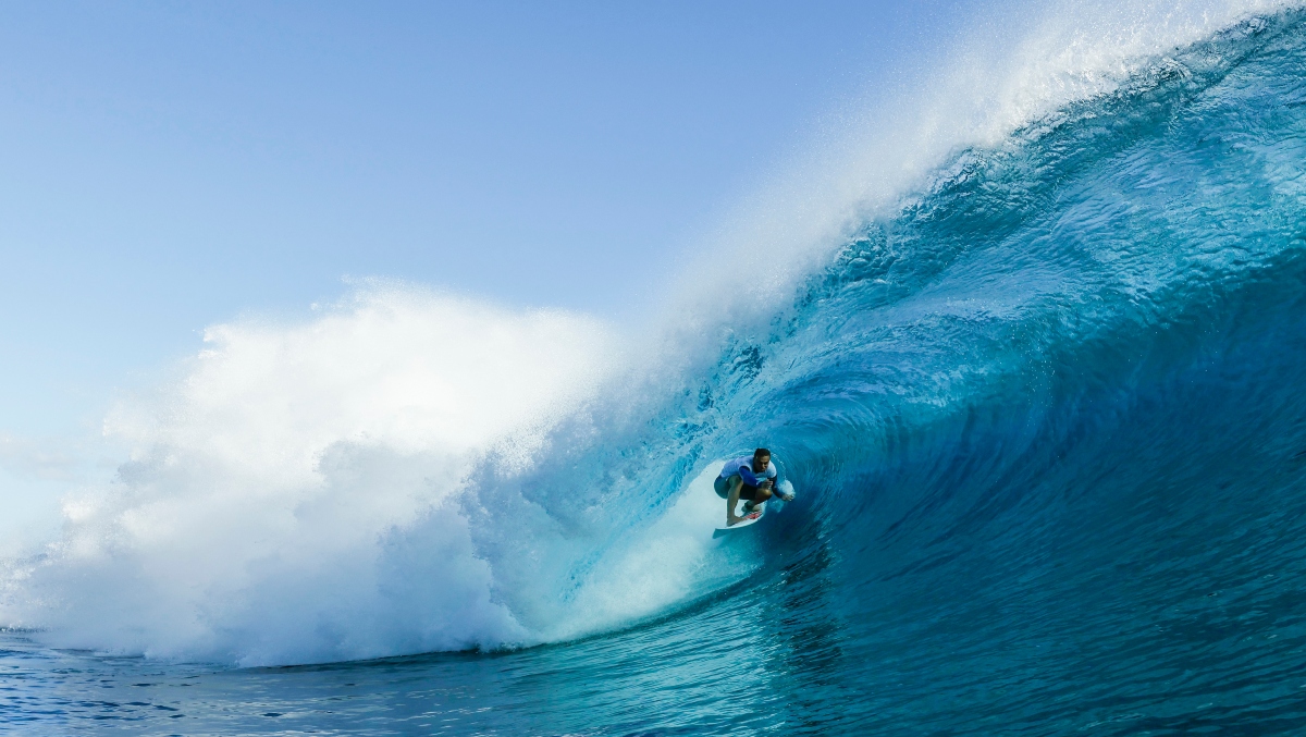 German Surfer Tim Elter Has Wardrobe Malfunction During Summer Olympics ...
