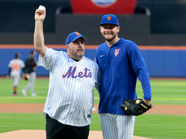 Kevin James Pumps Mets Crowd With Fantastic First Pitch Ceremony | OutKick