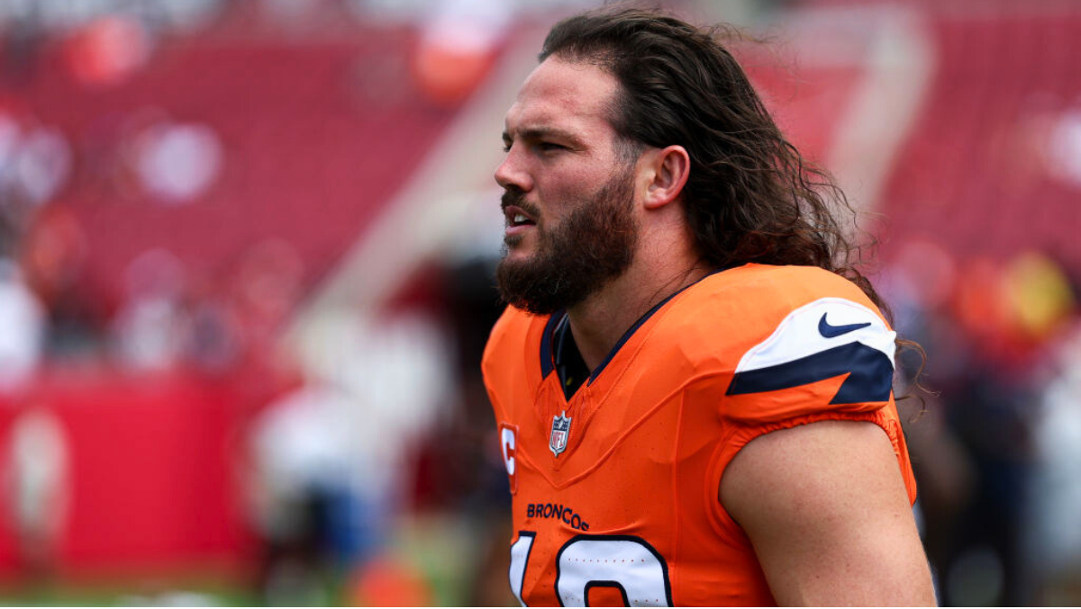 Broncos LB Alex Singleton Tore ACL, Still Played Every Snap In Win Over ...
