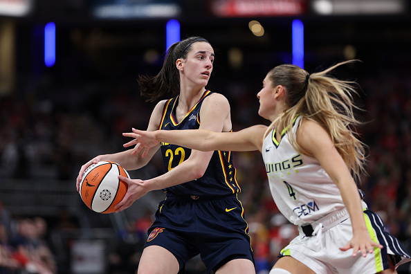 Caitlin Clark Breaks WNBA Rookie Scoring Record In Final Home Game of ...