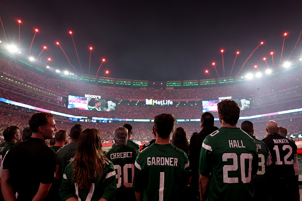 Jets Fans Set Pats Jersey Ablaze In Raging Pre-Game Bonfire | OutKick