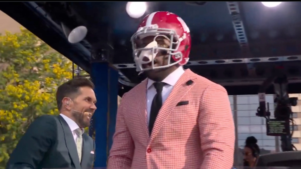 Mark Ingram Taunts Badgers Crowd Ahead Of Alabama – Wisconsin Game ...