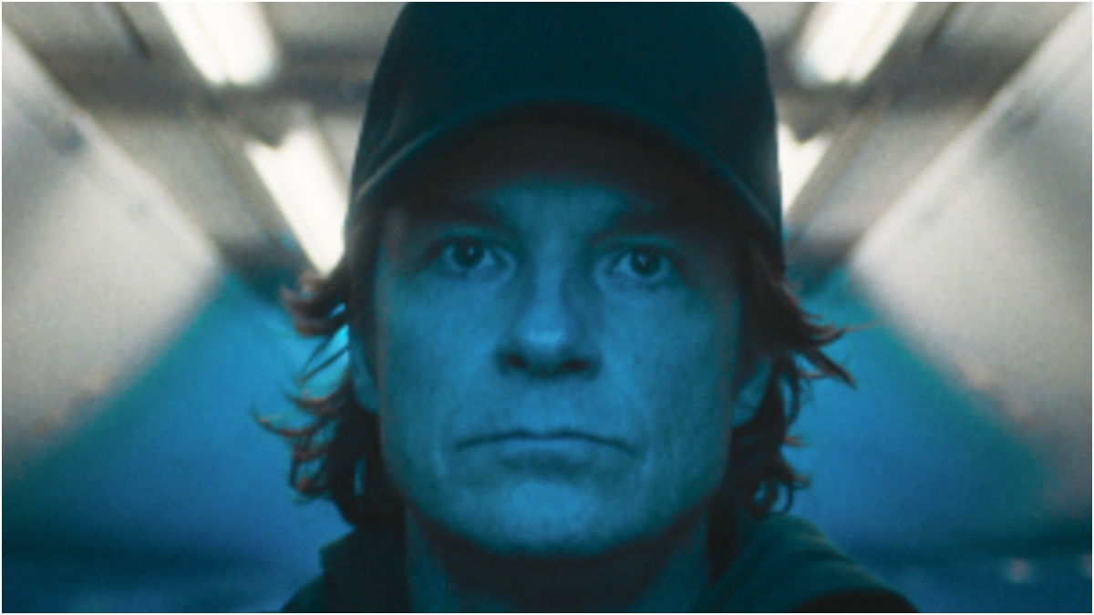 Netflix Releases Intense Trailer For 'Carry-On' With Jason Bateman ...