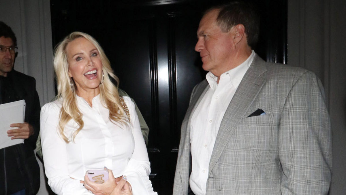 Bill Belichicks Ex Linda Holliday Throws Shade With Halloween Costume