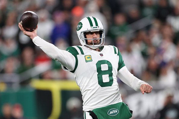 Aaron Rodgers Dazzles With a 52-Yard Hail Mary, Mocks Refs After The ... Aaron Rodgers Dazzles With a 52-Yard Hail Mary, Mocks Refs After The ...