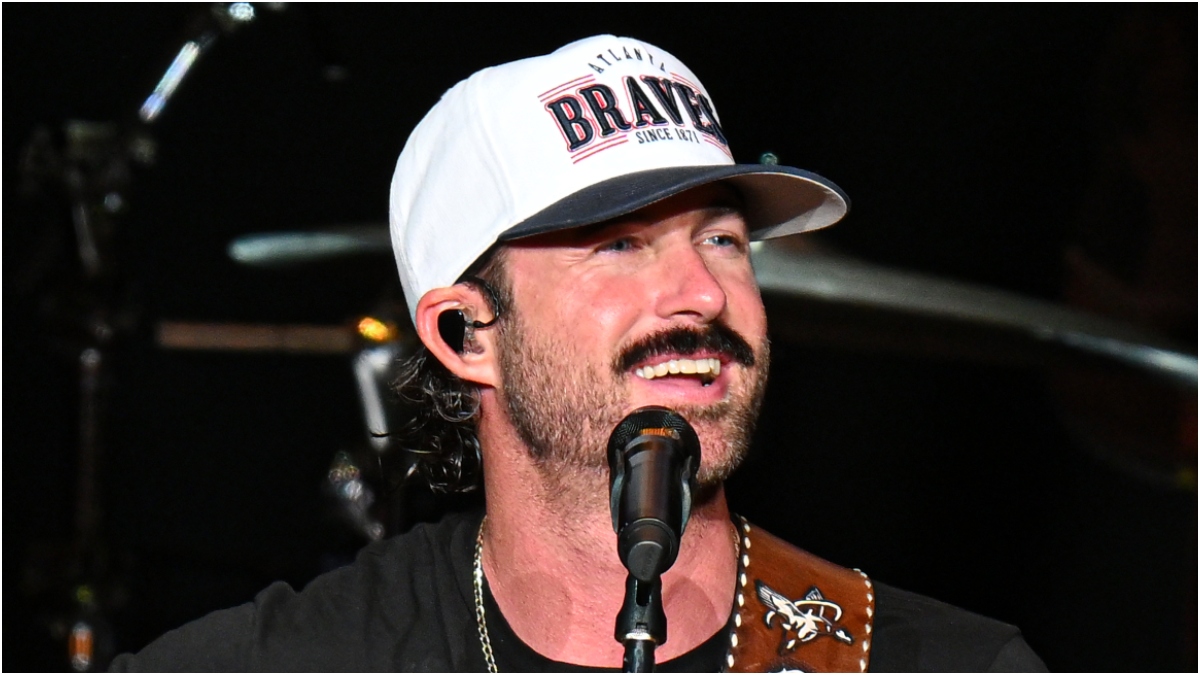 Riley Green Releases New Song "Change My Mind" | OutKick