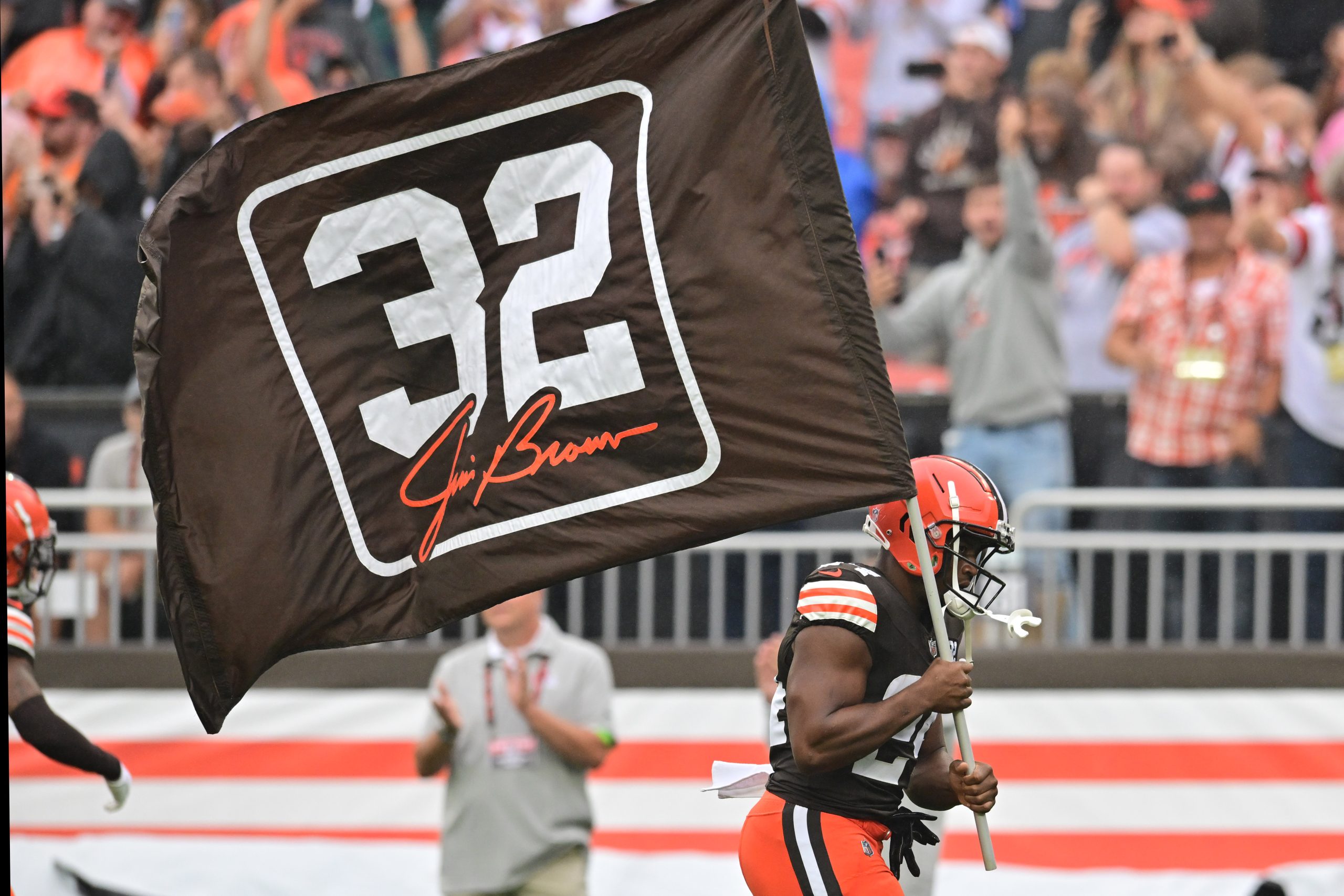 Legendary running back Jim Brown's Daughter Doesn't Want Men In Women's ...
