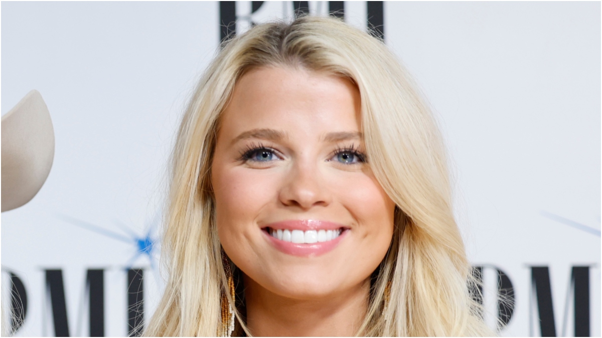 Country Music Star Shares Epic Hunting Photos | OutKick