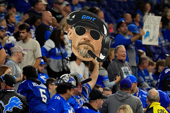 Detroit Lions Fan Proposes On Live TV Ahead of 'Monday Night Football ...