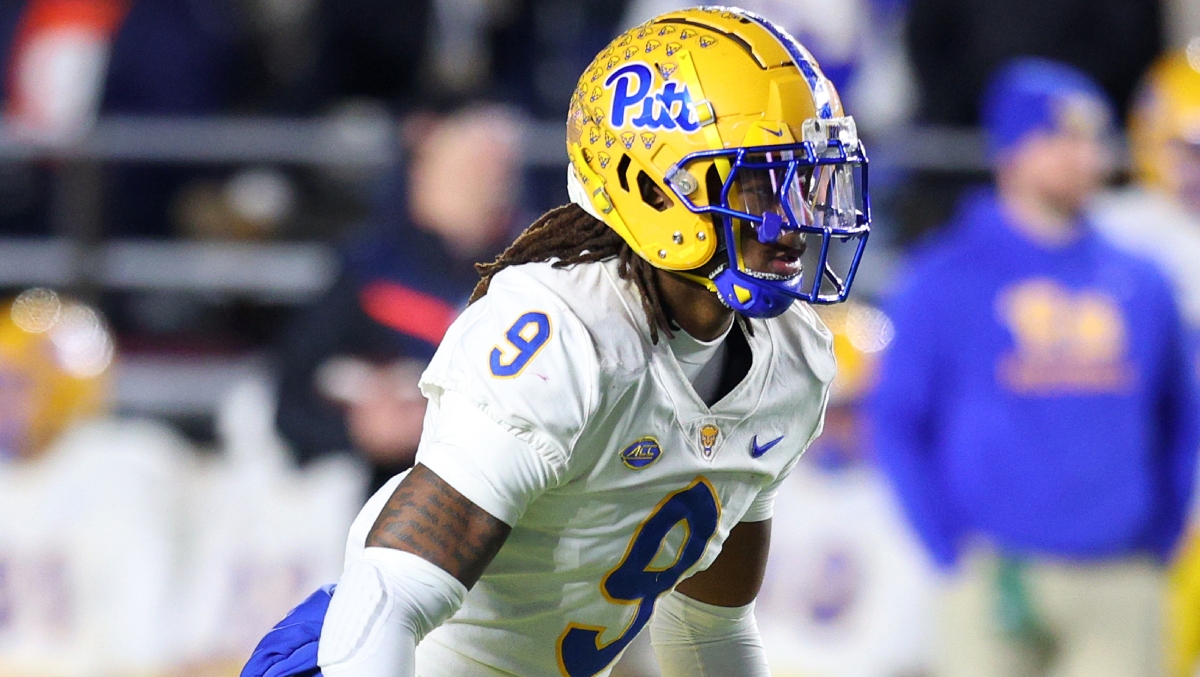 Pitt Player Makes Unreal Individual Effort For Defensive Conversion In ...