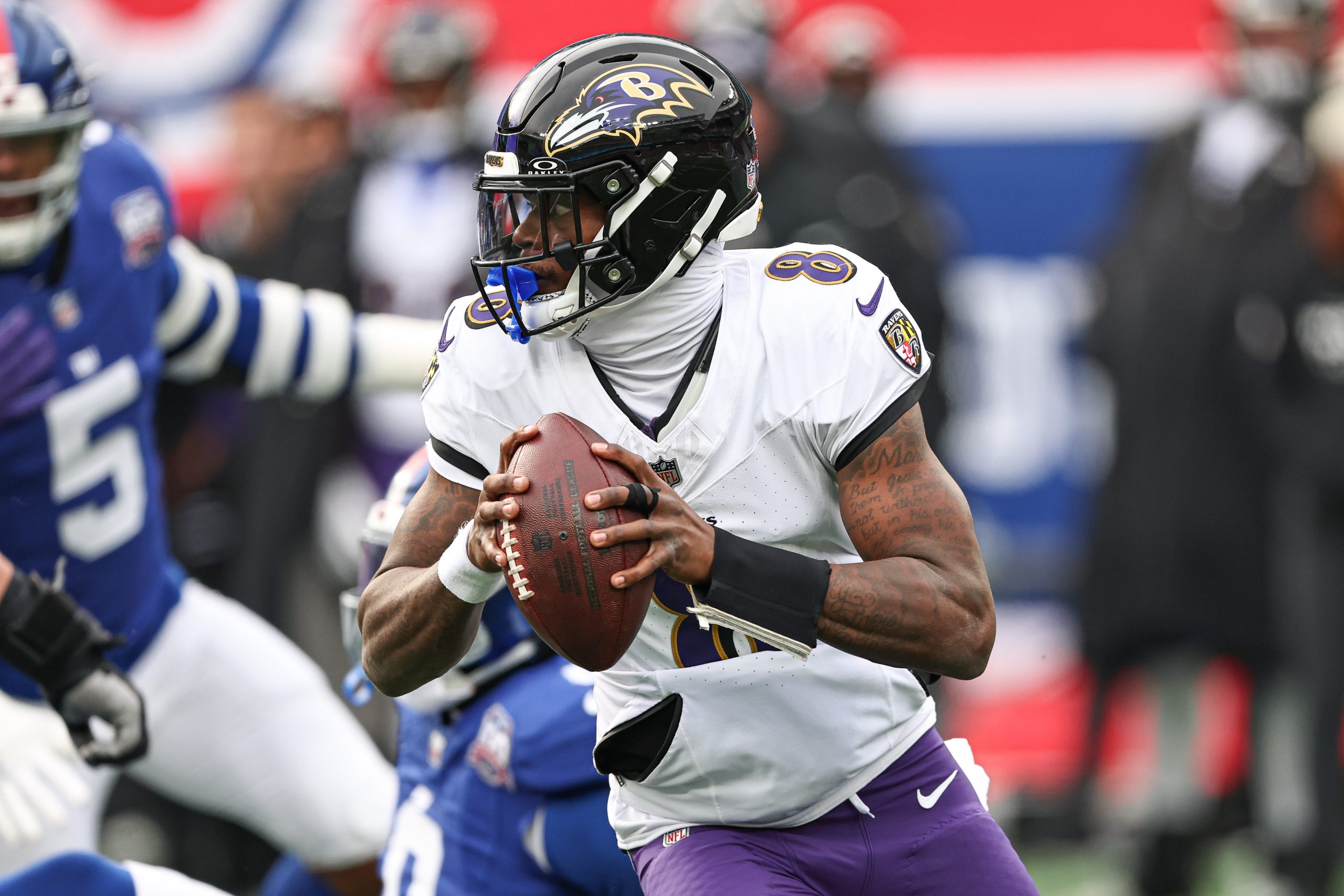 Lamar Jackson Somehow Scrambled For 20 Yards While Trying To Pull Up ...