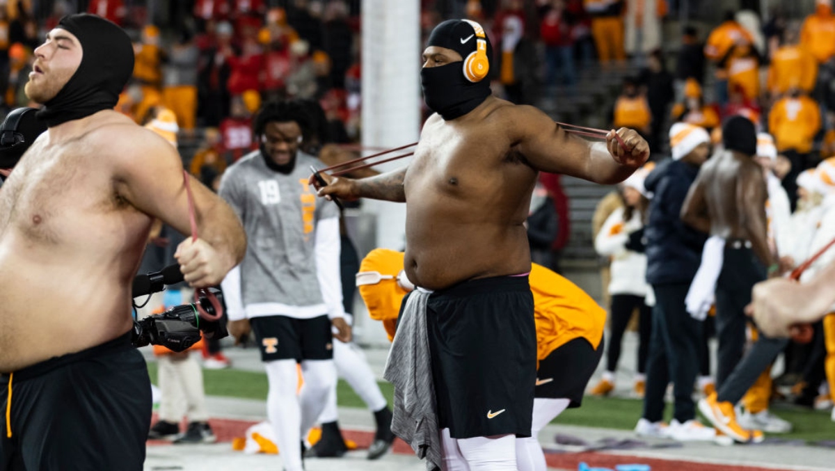 Tennessee Takes The "No Shirts For Cold Weather Warmups" Approach | OutKick