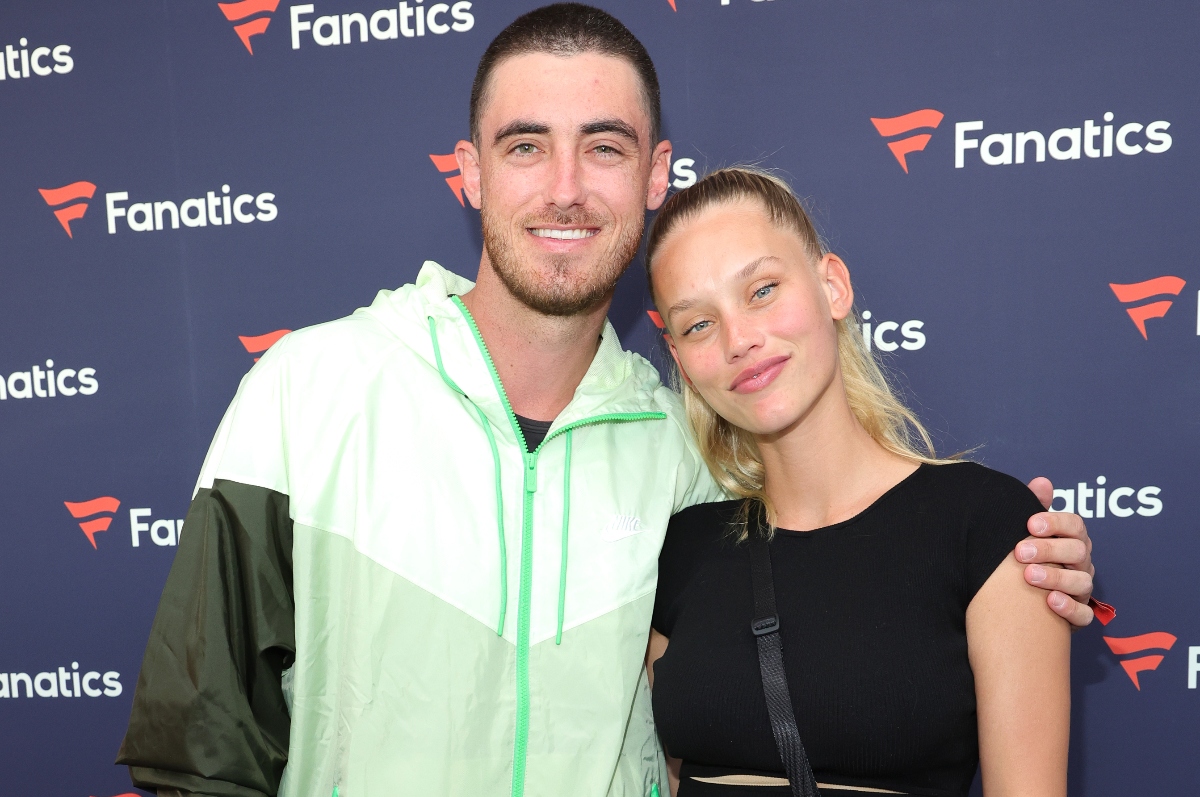 Cody Bellinger Now Teammates With Model Wife Chase Carter's Ex ...