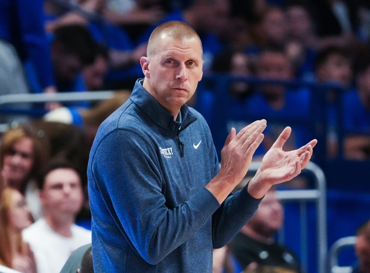 Mark Pope Shares Phenomenal Postgame Moment With Kentucky Fan In ...