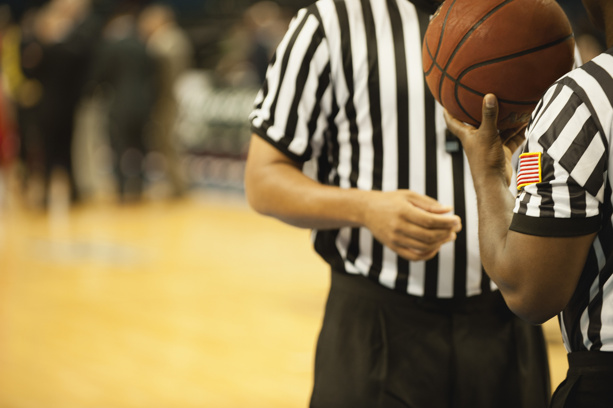 Michigan HS Basketball Ref Pelted With Objects By Losing Team, Police ...
