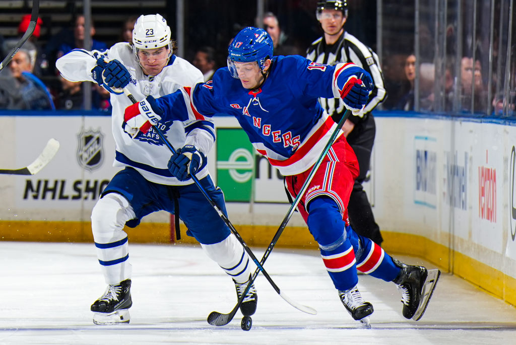 NY Rangers Fans Boo Canadian National Anthem As Toronto Maple Leafs ...
