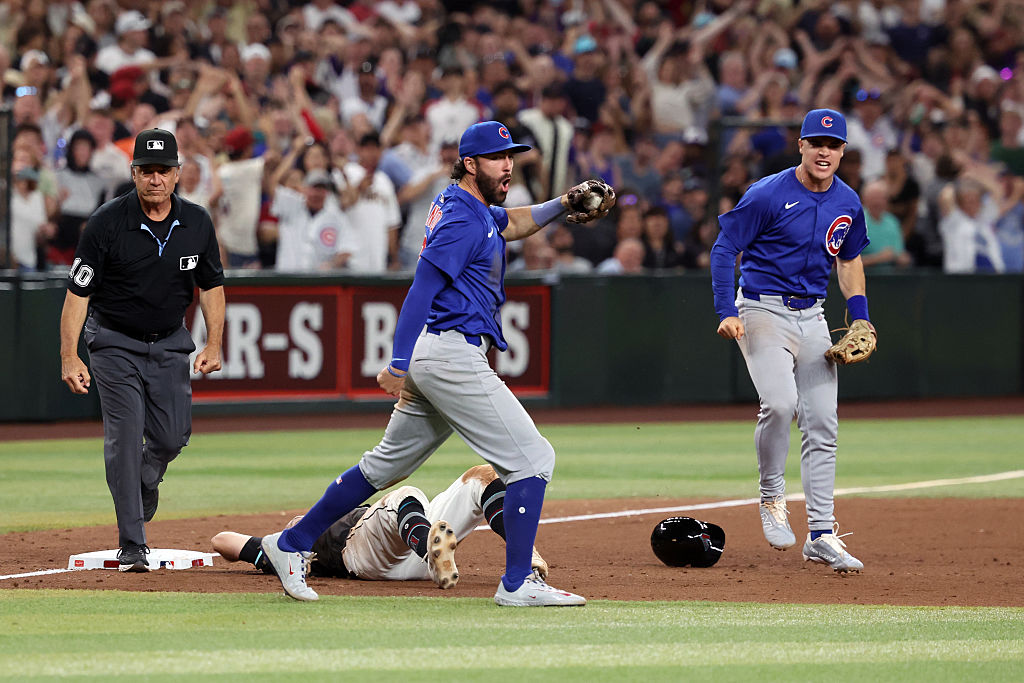 Dansby Swanson Makes Savage Defensive Play To Secure Cubs' Win: Video ...