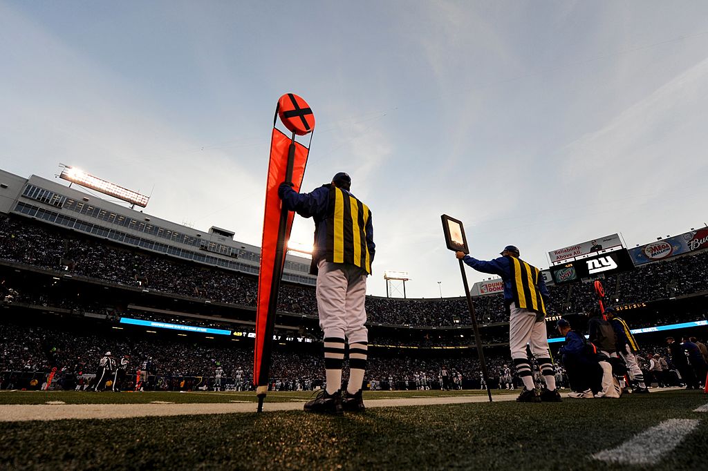 NFL Chain Gangs Are Going Instinct, As Technology Has Replaced Them ...