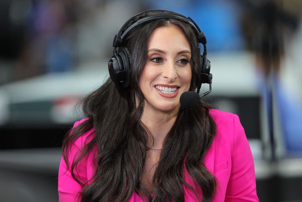 ESPN Should Address Reporter Favoring 'F-Trump,' 'F-ICE' Post | OutKick