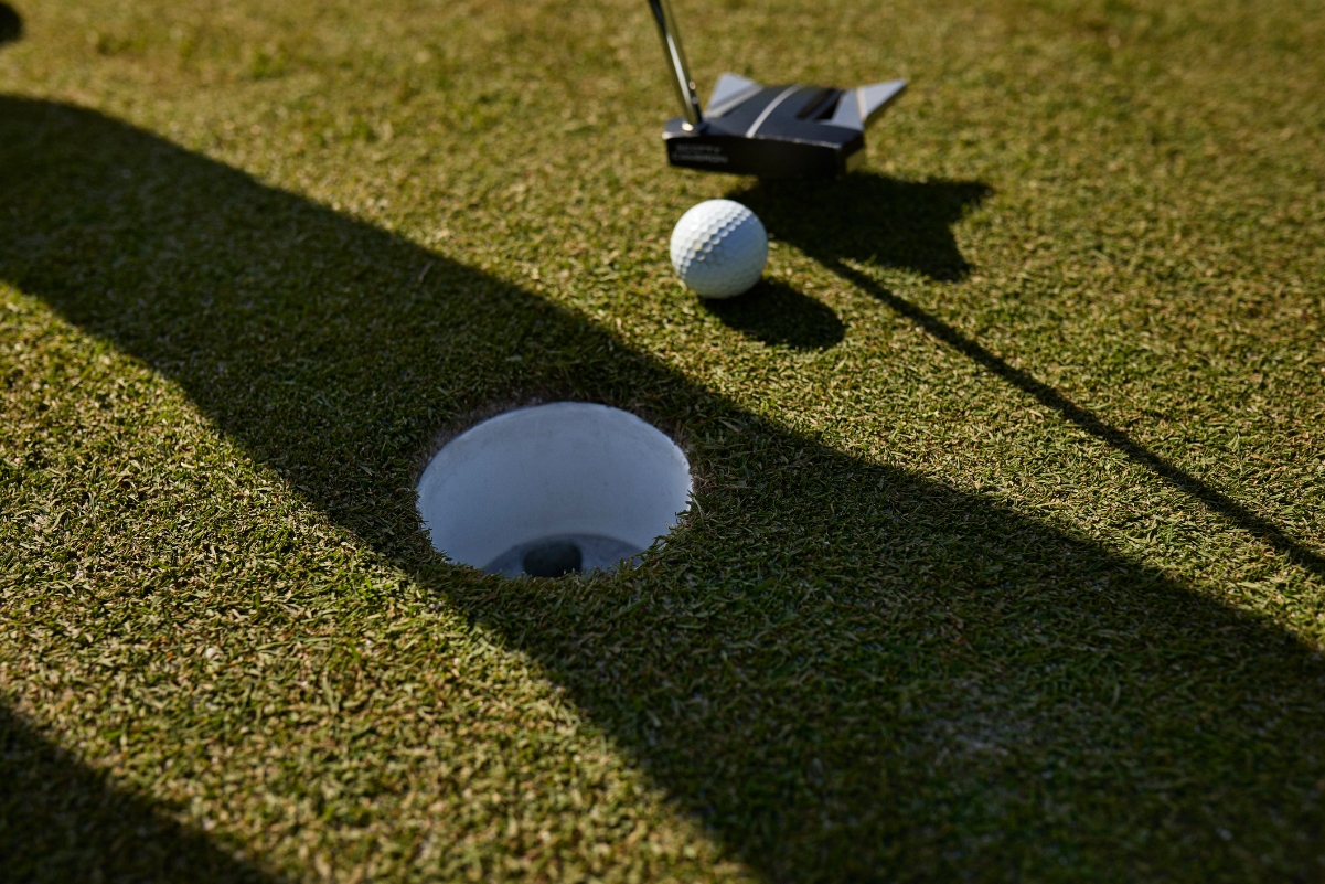 Golfer Misses Tap-In Putt For First Ever Eagle In Excruciating Video ...