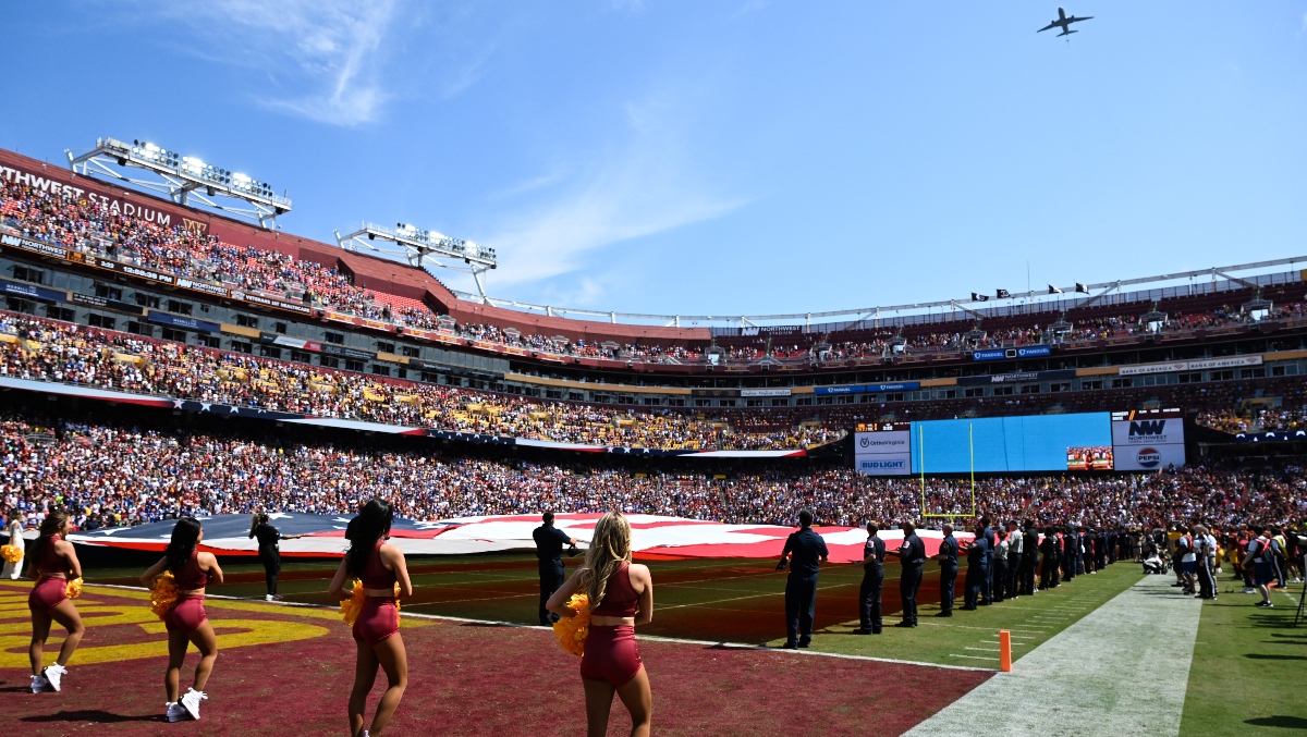 Viral Fight: Giants and Commanders Fans Trade Brutal Punches After Game ...