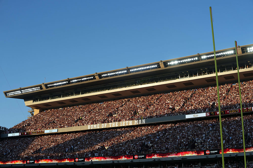 Fan At Florida-A&M Game Was Incredibly Drunk, Can't Beat Iowa Legend ...