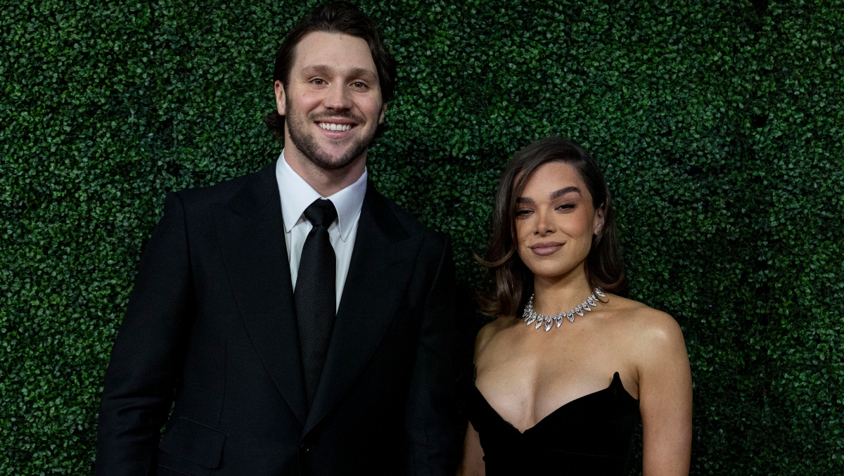 Hailee Steinfeld’s Broncos Fandom Adds Twist To Bills Playoff Game ...