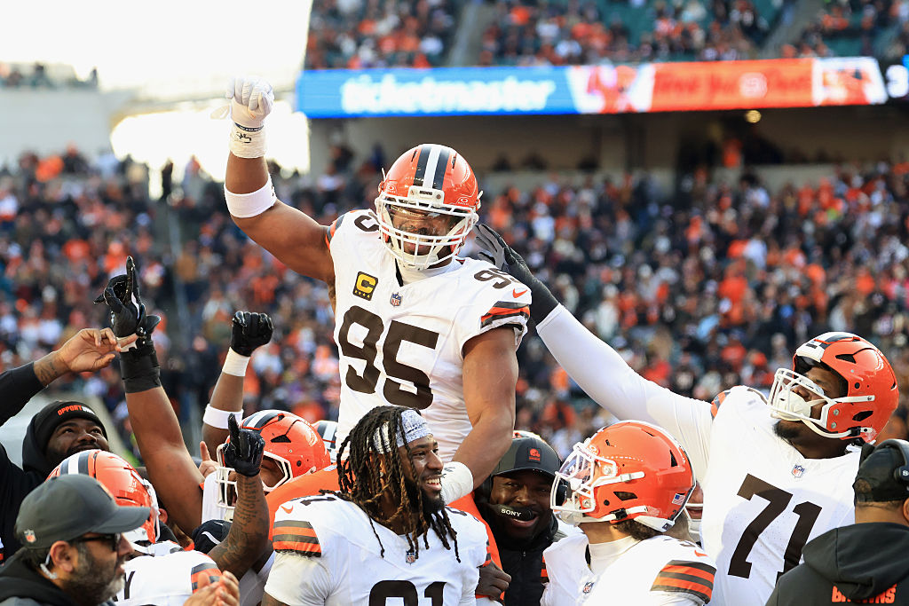 Myles Garrett Breaks NFL sack Record Amid Joe Burrow Giving Up ...