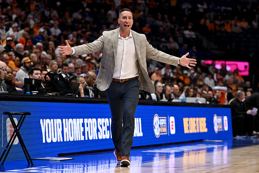 Auburn Does Steven Pearl No Favors, Releases BRUTAL Win Total Graphic ...